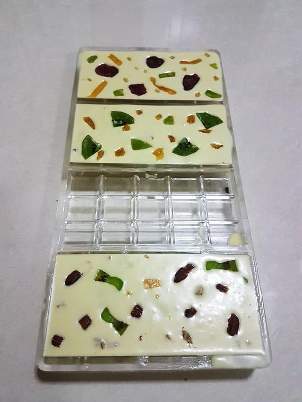 How to Add Fruit to Your Homemade Chocolate | Phayanak