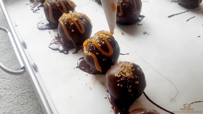 Banoffee Chocolate Truffles Recipe | Chocolate Phayanak