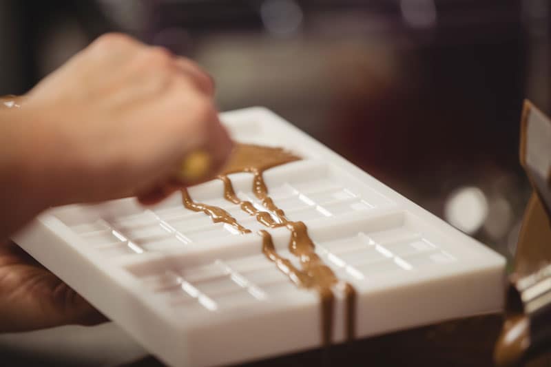 The Ultimate Guide to Bean-to-Bar Chocolate Making Equipment│Chocolate ...