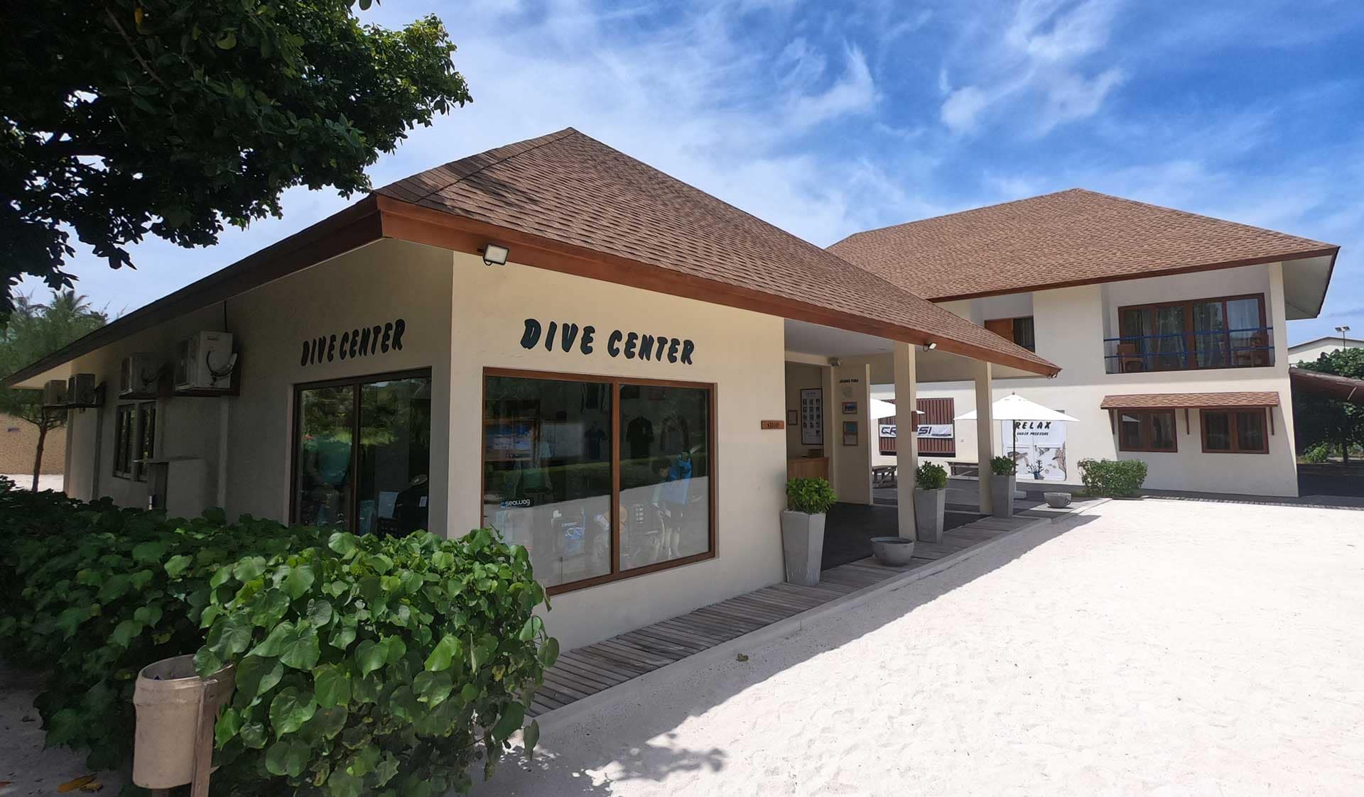 Reethi Faru - Sea Explorer Dive Center